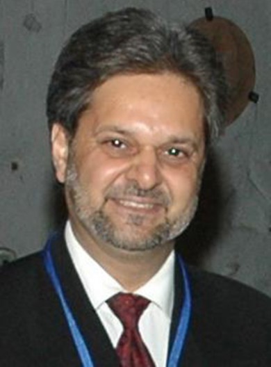 Sanjay Basu ………………………………………………………… Managing Director, Far Horizon Tours ...